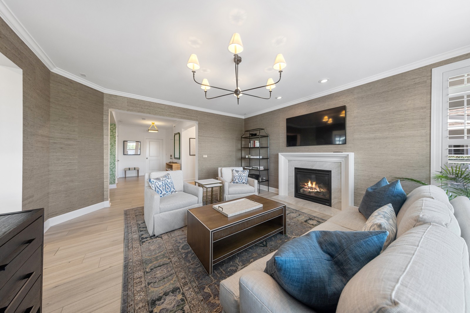 8 E. Kennedy Ln, 308, Hinsdale, IL, 60521 | Virtual Tour 8 E. Kennedy Ln, 308, Hinsdale, IL, 60521 | Virtual Tour