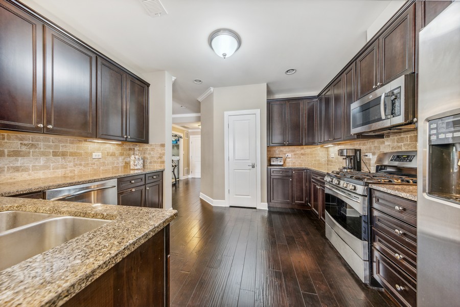 8 E. Kennedy Ln, #103, Hinsdale, IL, 60521 | Virtual Tour 8 E. Kennedy Ln, #103, Hinsdale, IL, 60521 | Virtual Tour